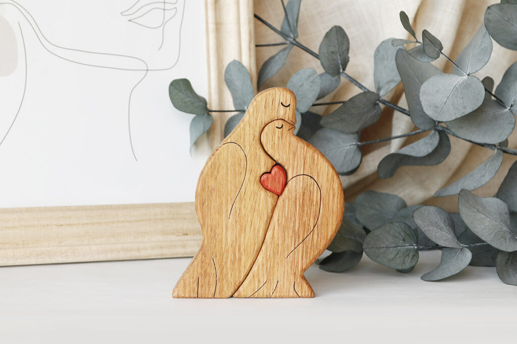 Wooden family puzzle "2 doves with a heart" | Wood and Care